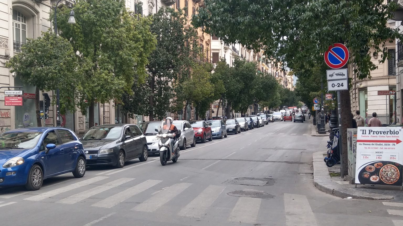 Via Roma, si "spengono" i semafori per rendere più scorrevole il ...